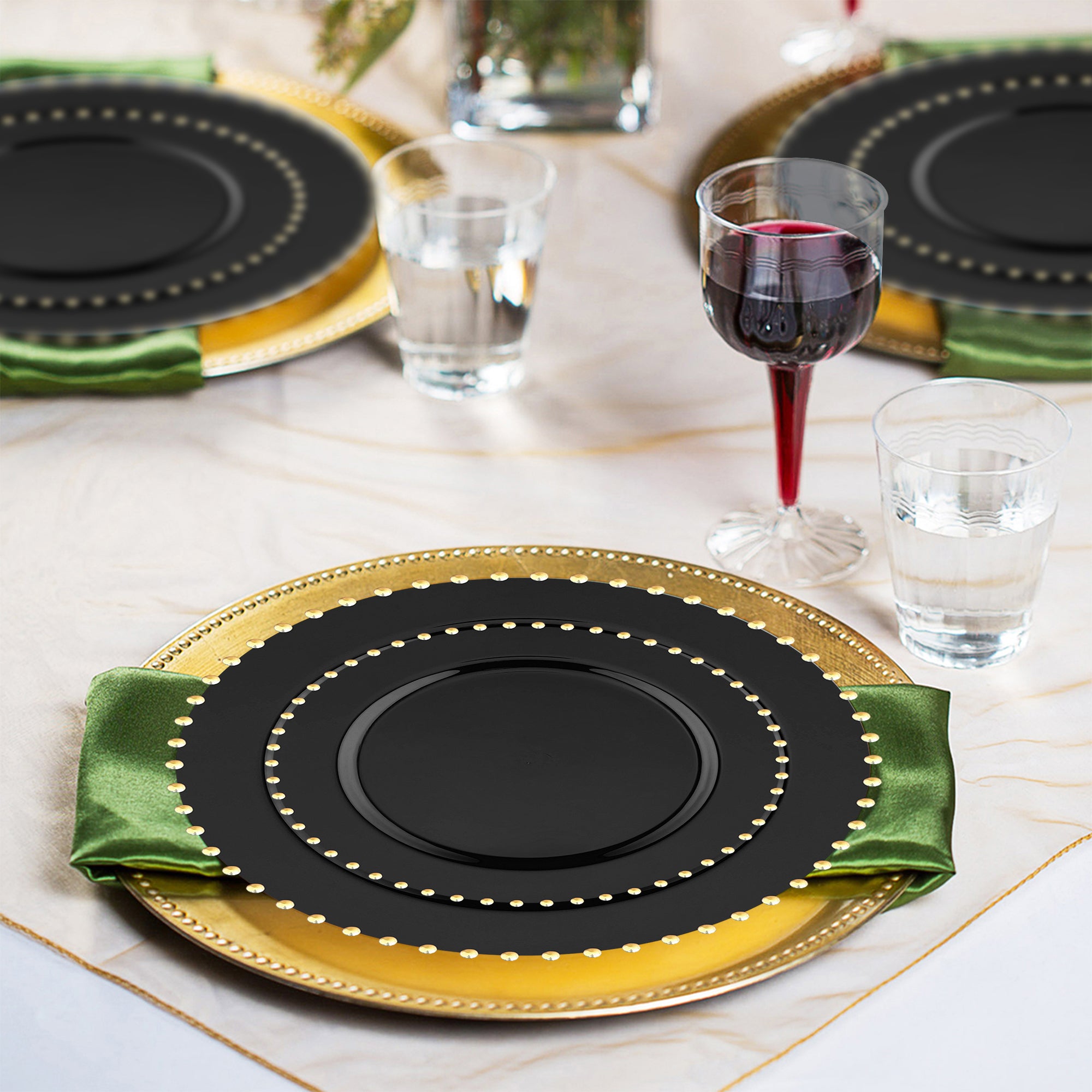 Black & Gold Pearl Wedding Set | Elegant Plastic Plates